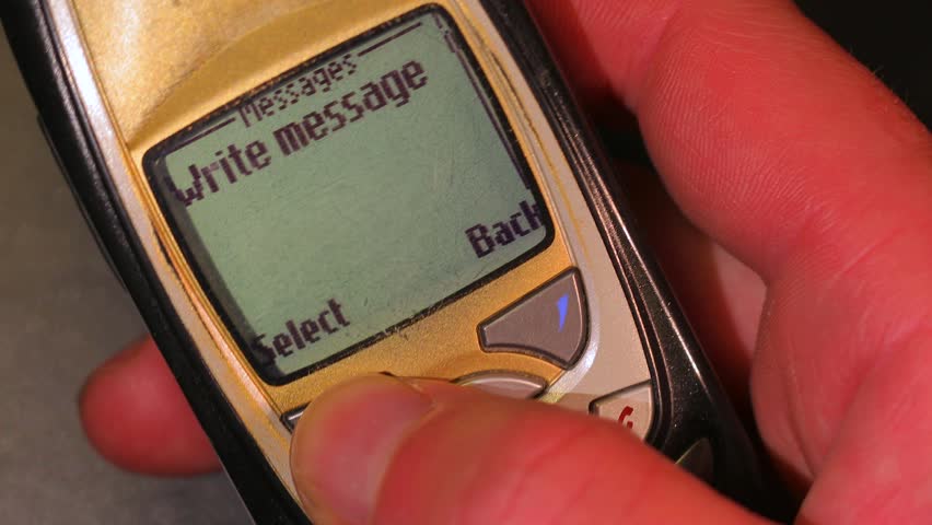 Primul SMS din istorie a fost scos la licitație în Franța. Ce conține ...