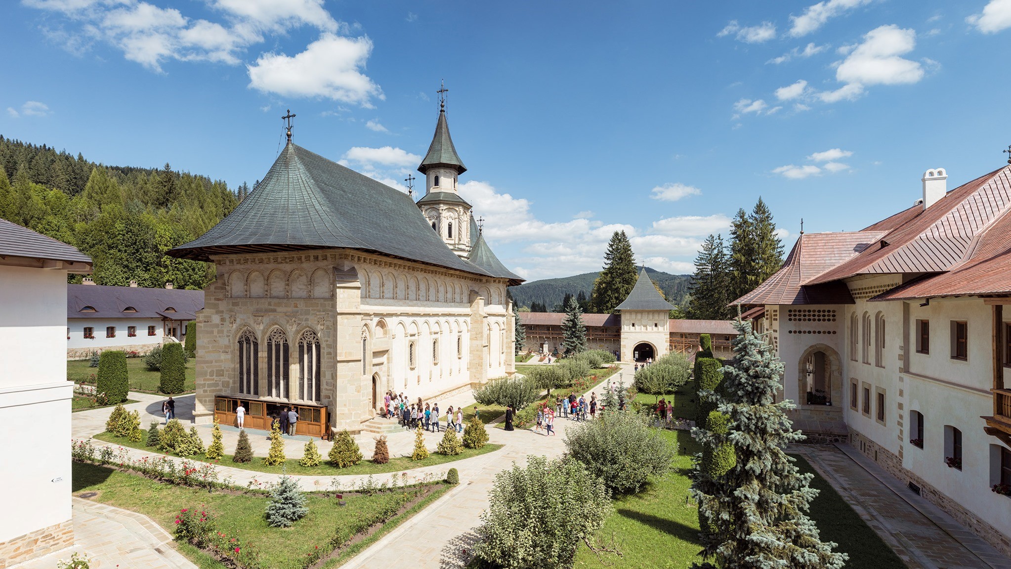 Curiozități despre Mânăstirile din România. Care sunt cele mai vizitate
