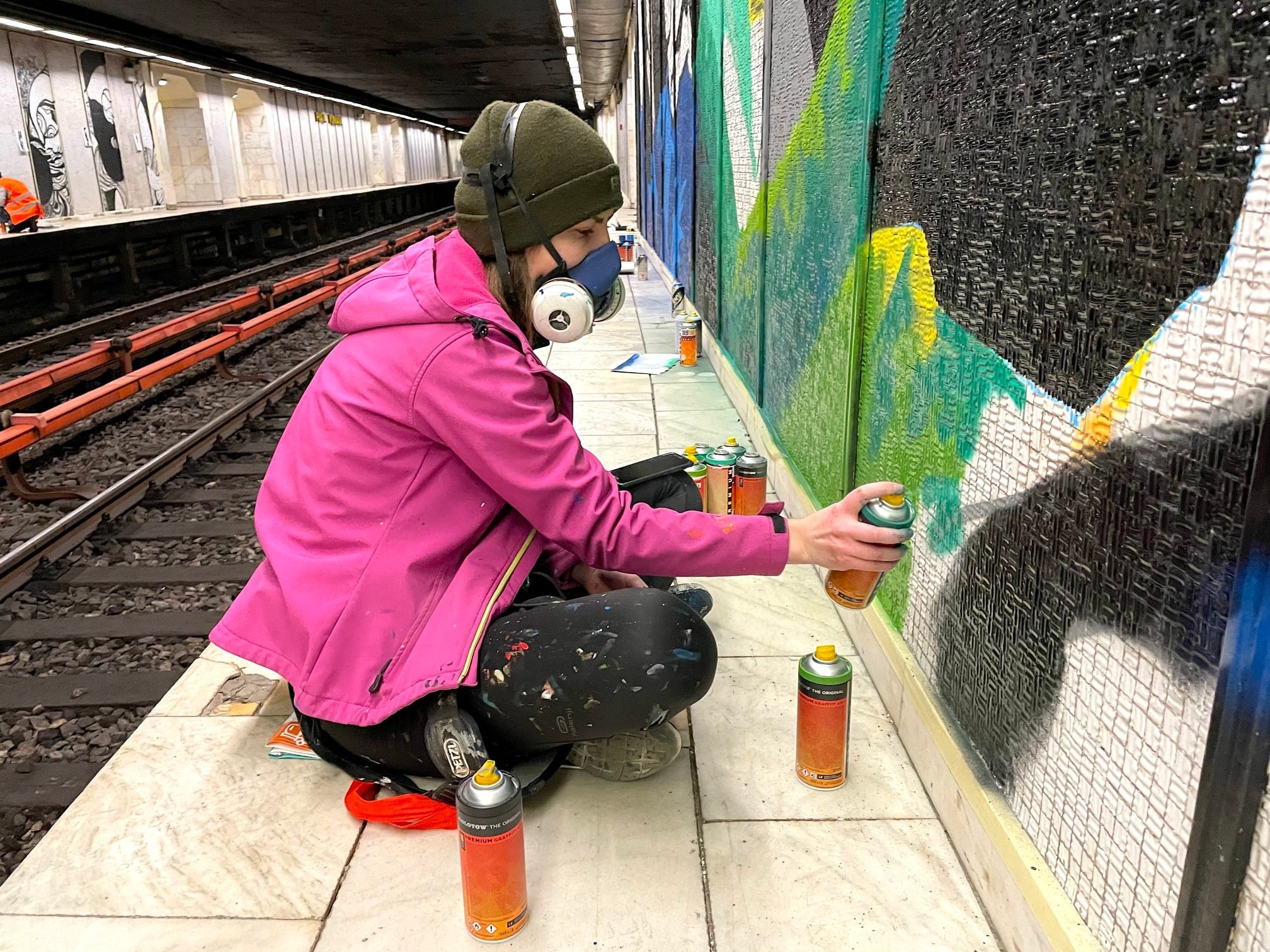ATOMA, artista care a pictat stația de metrou Piața Romană