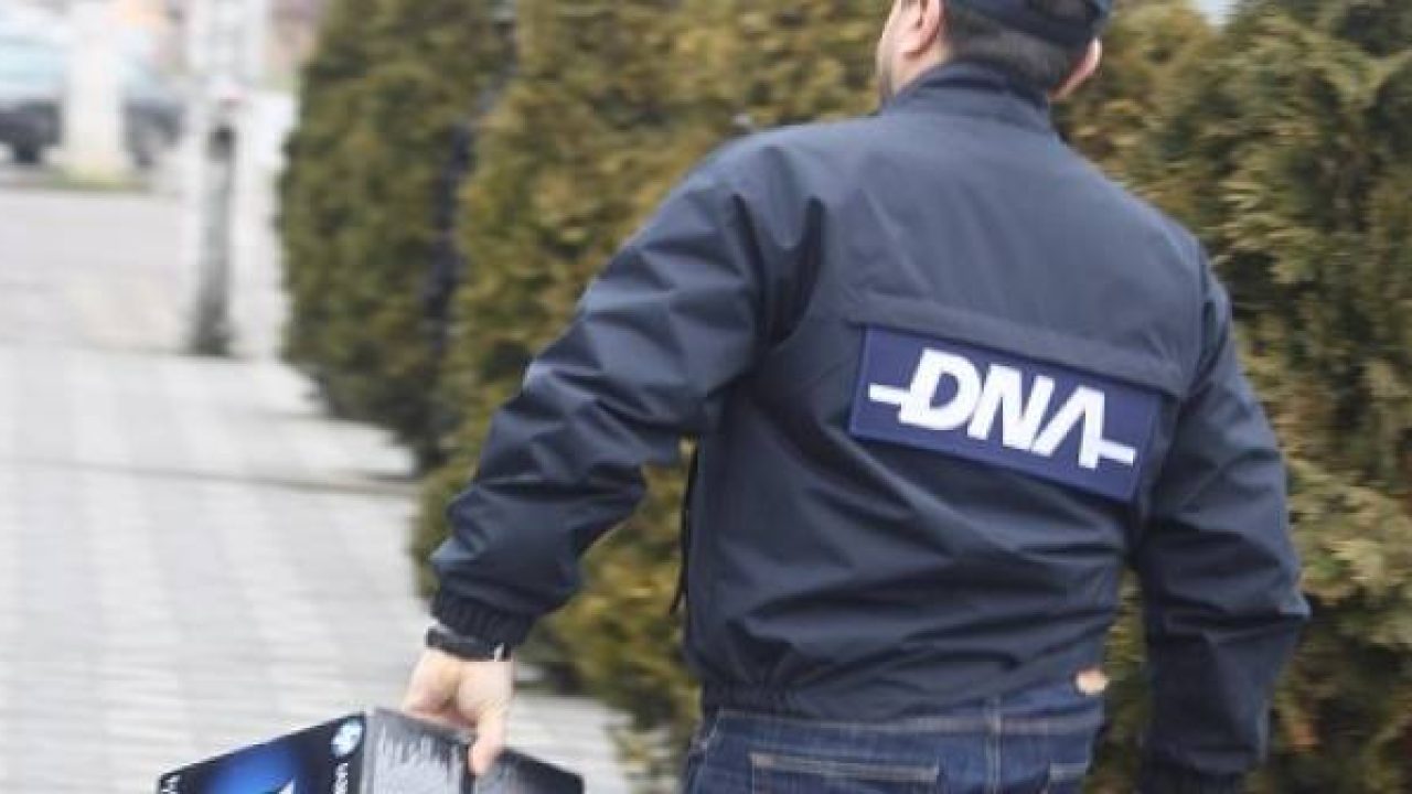 DNA l-a reținut pe șeful Administrației Județene a Finanțelor Publice ...