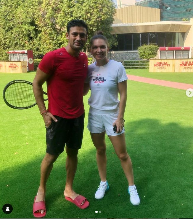 Simona Halep a revenit pe teren! Cine i-a fost partenerul surpriză