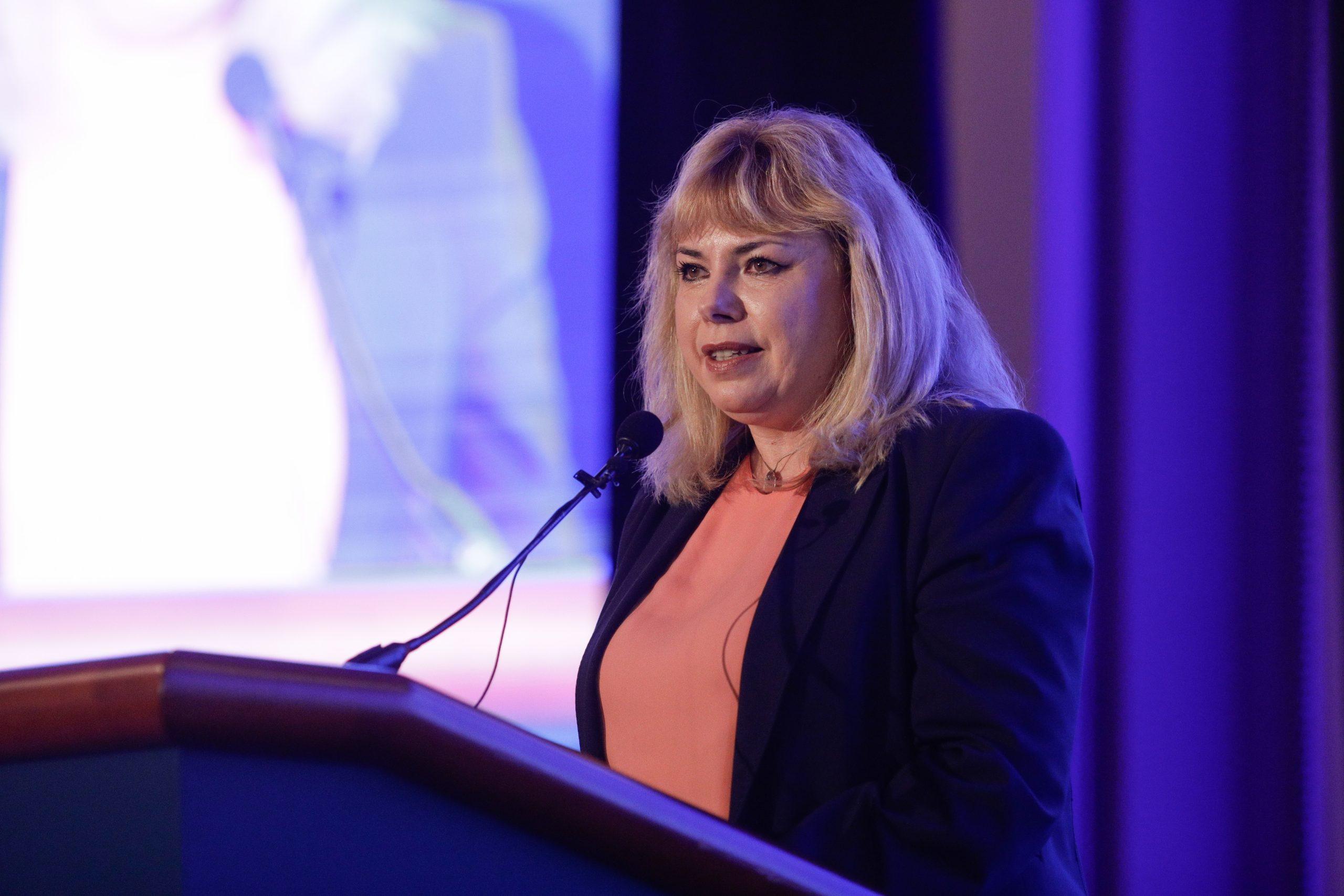 Anca Dragu preia oficial funcția de guvernator al Băncii Naționale din ...