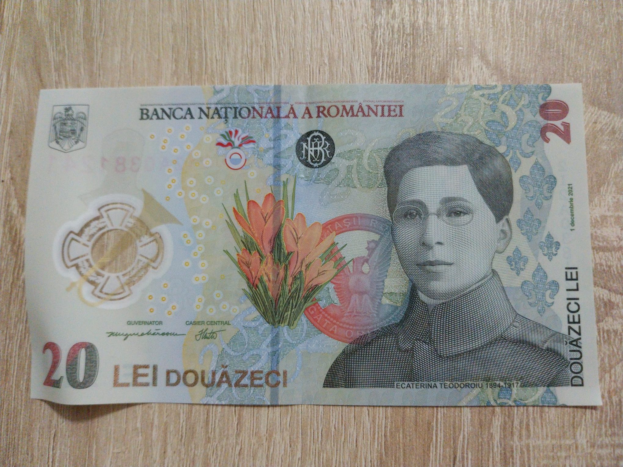 Cu cât se vinde o bancnotă de 20 de lei. Românii speră să se îmbogățească