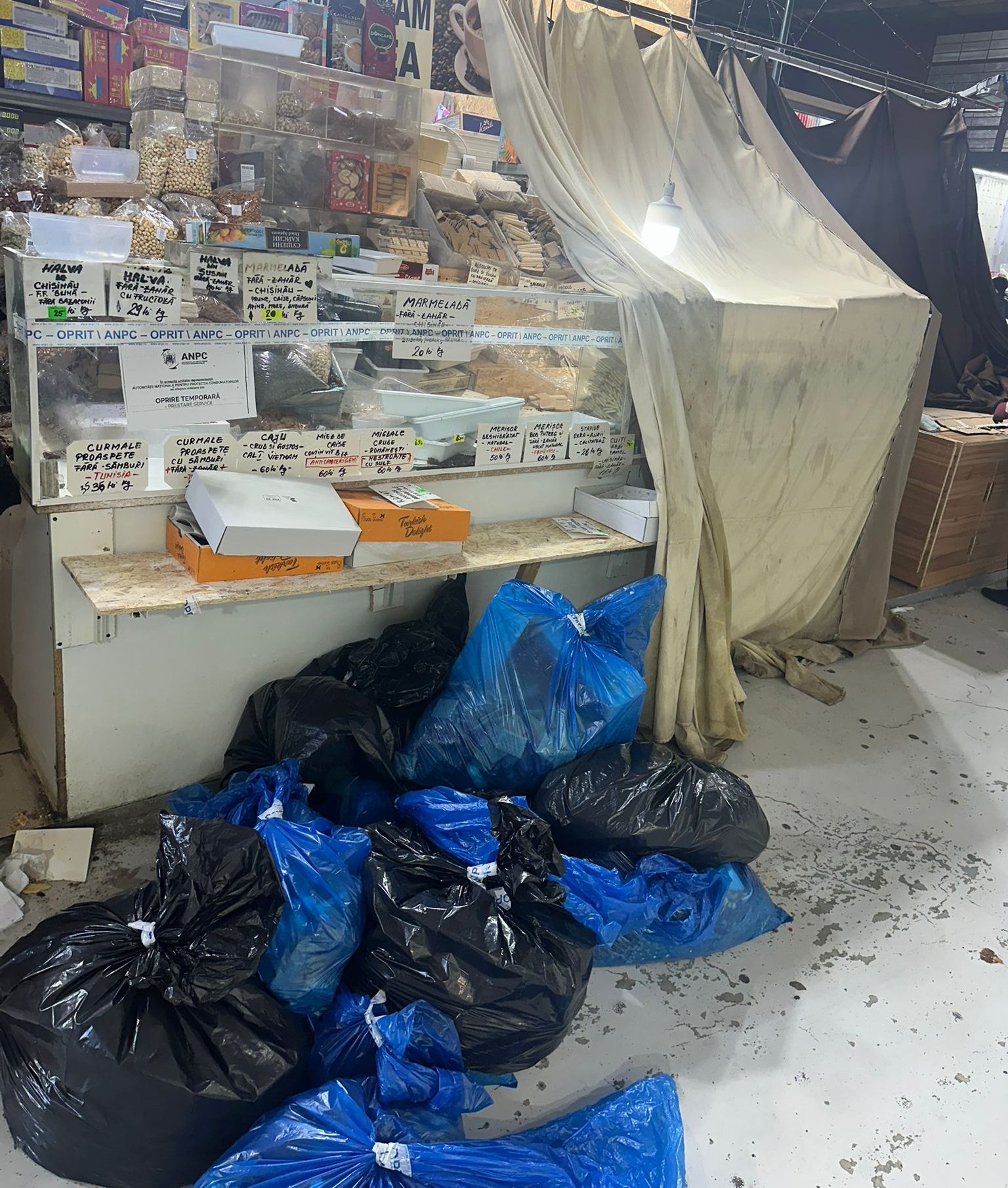 Magazine închise în Hala Obor. Angajații au fugit de inspectorii ANPC ...