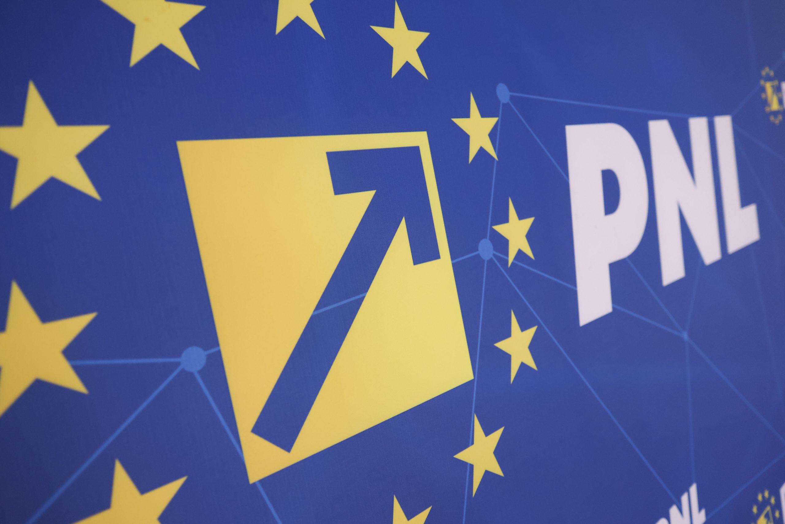 Deciziile Congresului PNL privind excluderile parlamentarilor din aripa ...