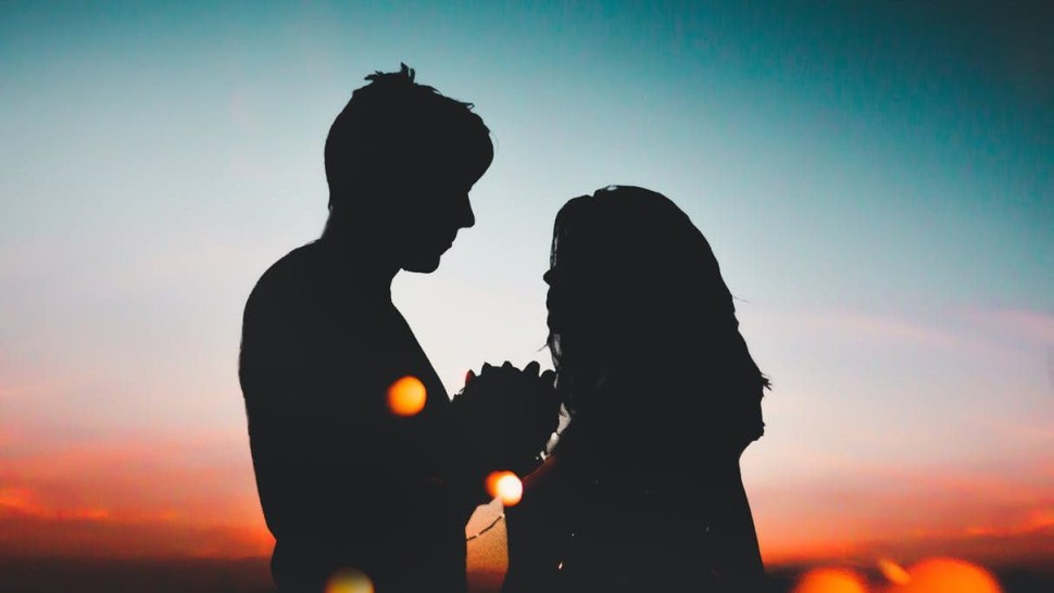 36 de întrebări plus 4 minute de contact vizual susținut este rețeta