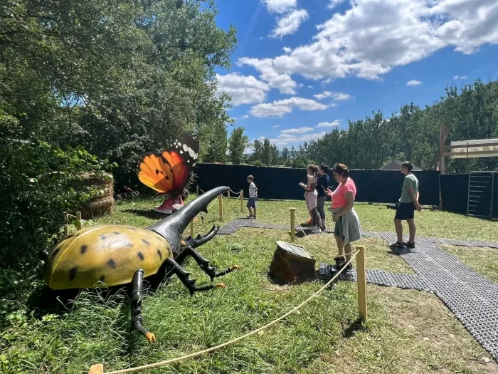 Insect Park, parcul unic din România. Turiştii au făcut coadă încă din ...